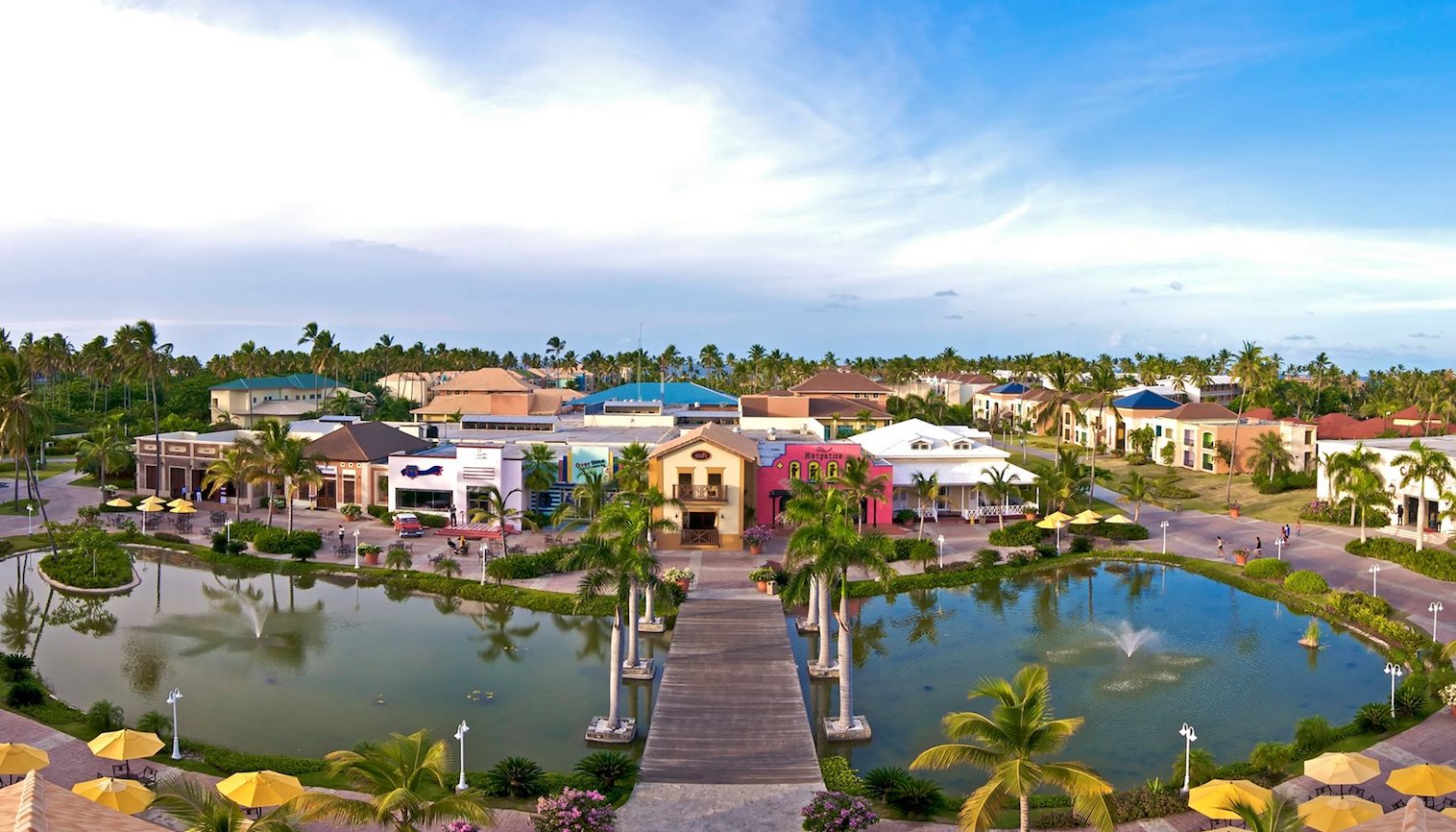 Ocean Blue & Sand - TravelZap